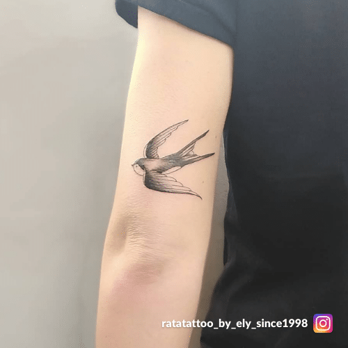Tatuaggio Rondine, significato, storia ed idee - Tattoolicious